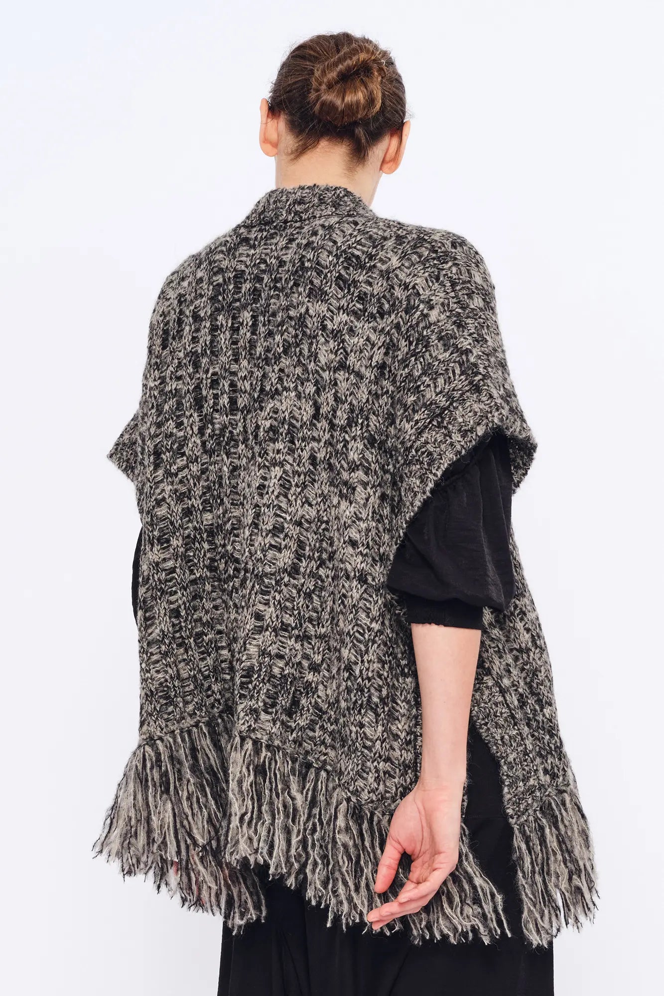 Amaris Alpaca Fringe Poncho in Black Melange | Sitka Semsch